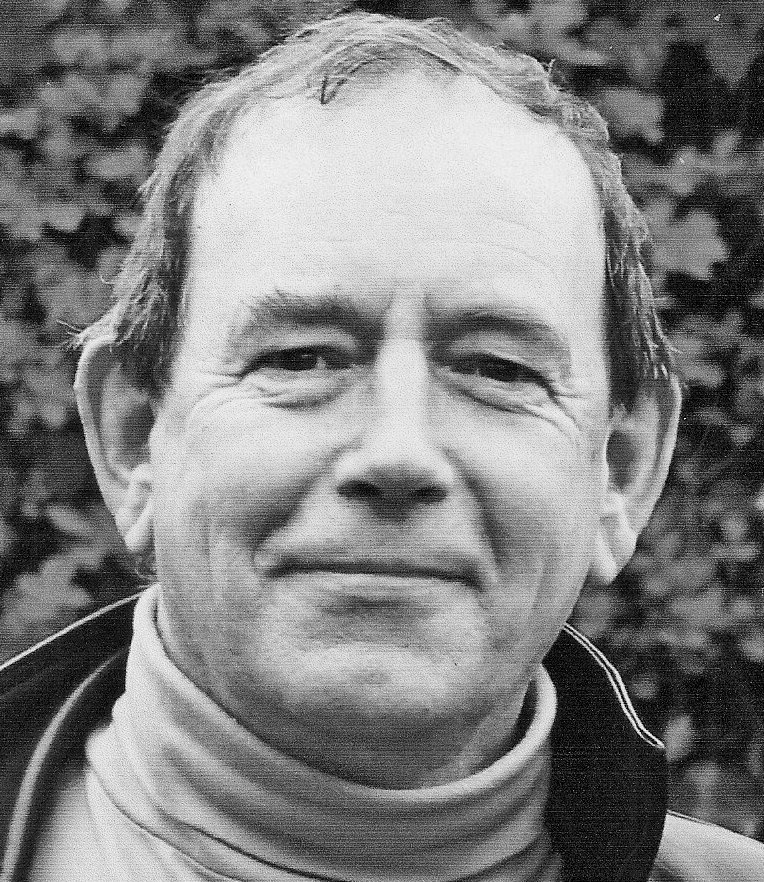 Mike headshot – Apricity Theatre